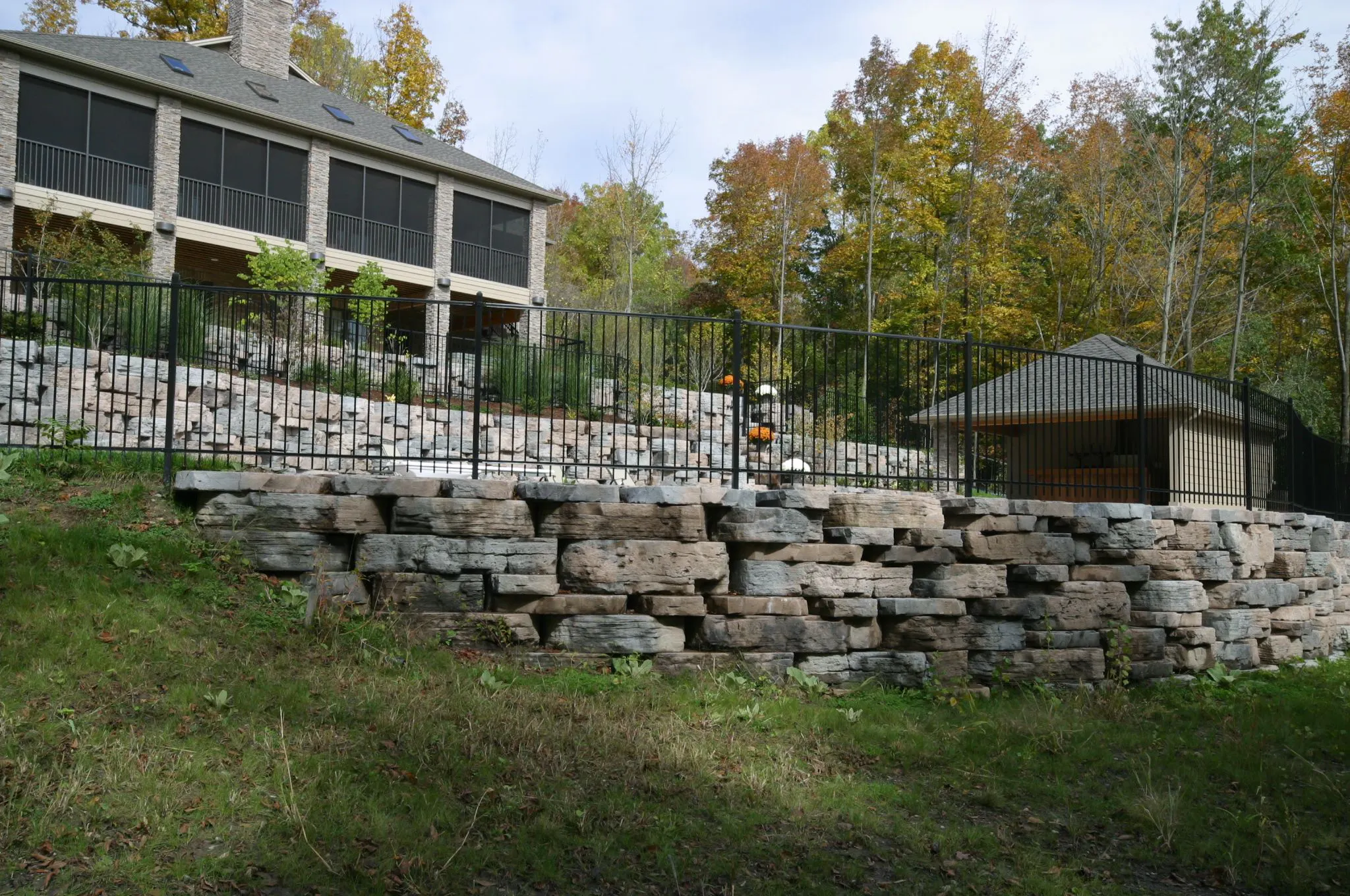 Rosetta Outcropping Terrace Makes Room For Pool