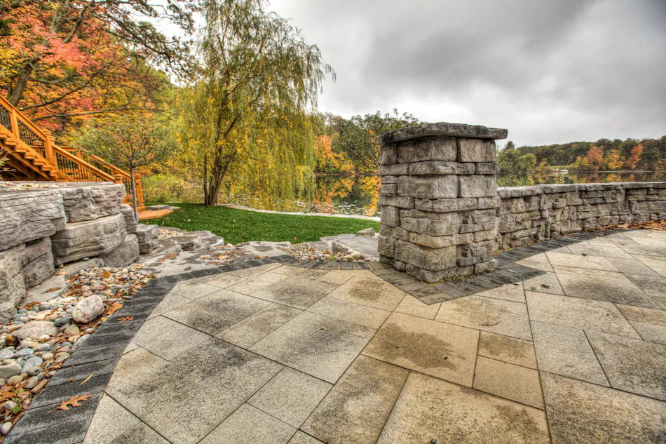 Stone Landscape Finish - Rosetta Column Caps